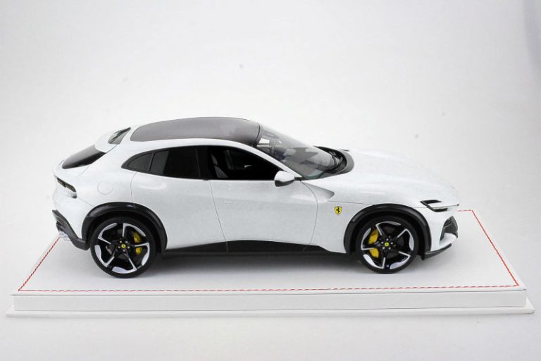 Runner Ferrari Purosangue! • DiecastSociety.com