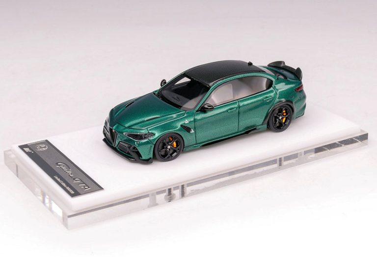 MotorHelix 1:64 Alfa Romeo Giulia GTA • DiecastSociety.com