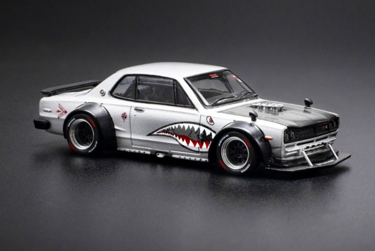 Pop Race | x Enigma Skyline GT-R V8 Drift (Hakosuka) • DiecastSociety.com