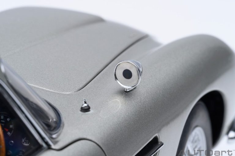 AUTOart Aston Martin DB5 “Goldfinger” (GADGETS ADDED!) • DiecastSociety.com