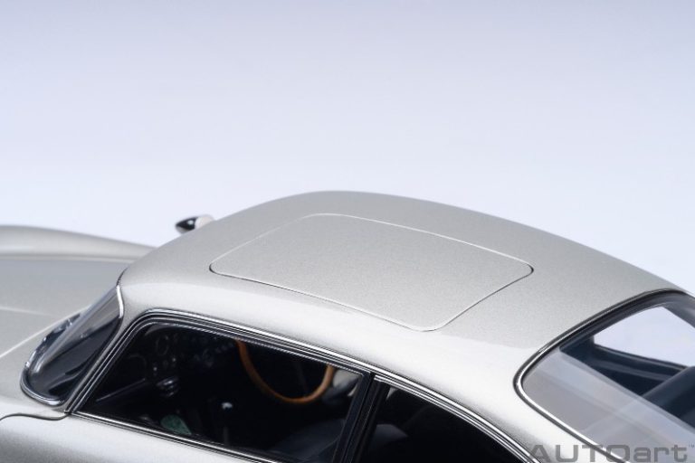 AUTOart Aston Martin DB5 “Goldfinger” (GADGETS ADDED!) • DiecastSociety.com