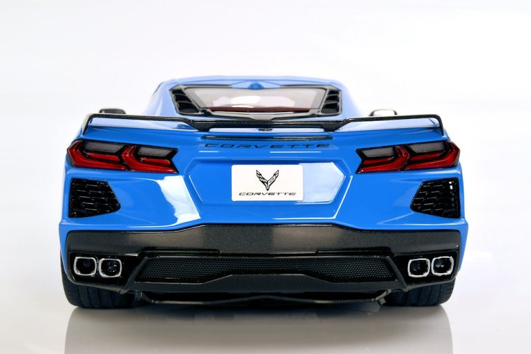 REVIEW: AUTOart Corvette (C8) Stingray • DiecastSociety.com