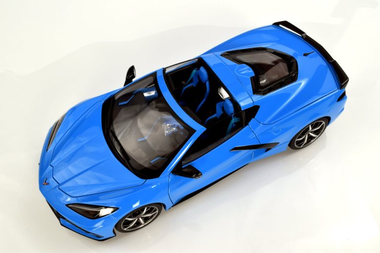 REVIEW: AUTOart Corvette (C8) Stingray • DiecastSociety.com