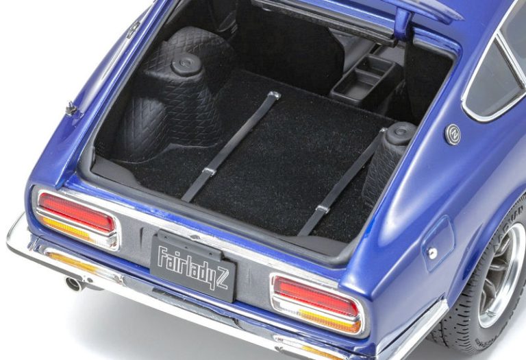 Kyosho New Diecast Nissan Fairlady Z-L (S30) - Blue/Silver Rim • DiecastSociety.com