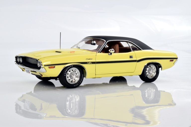REVIEW: Phoenix Collectibles | ACME 1970 Dodge Challenger ...