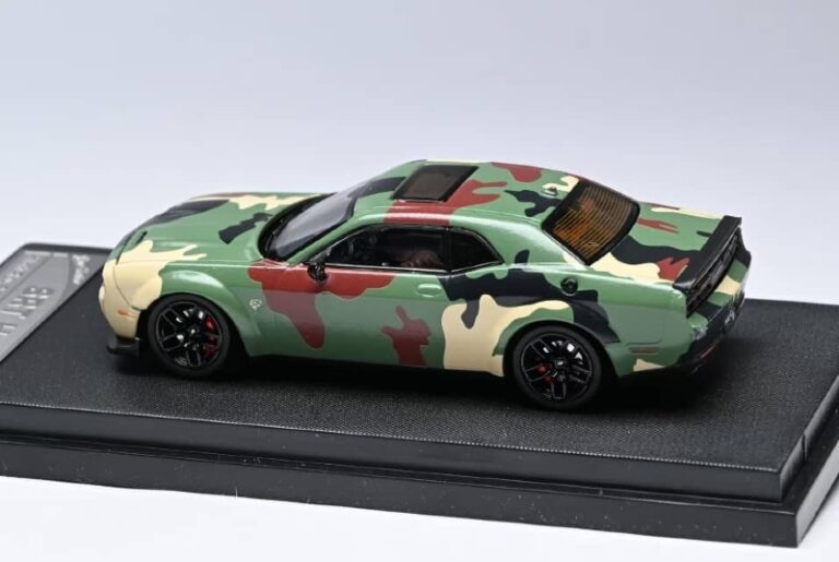 Stance Hunters Dodge SRT Hellcat - Camouflage • DiecastSociety.com